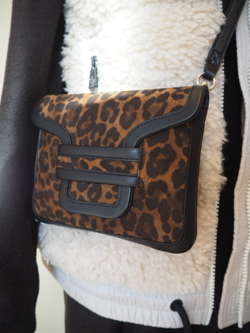 【PIERRE HARDY】ALPHA 2way フラットポーチ | CIENTO BLOG