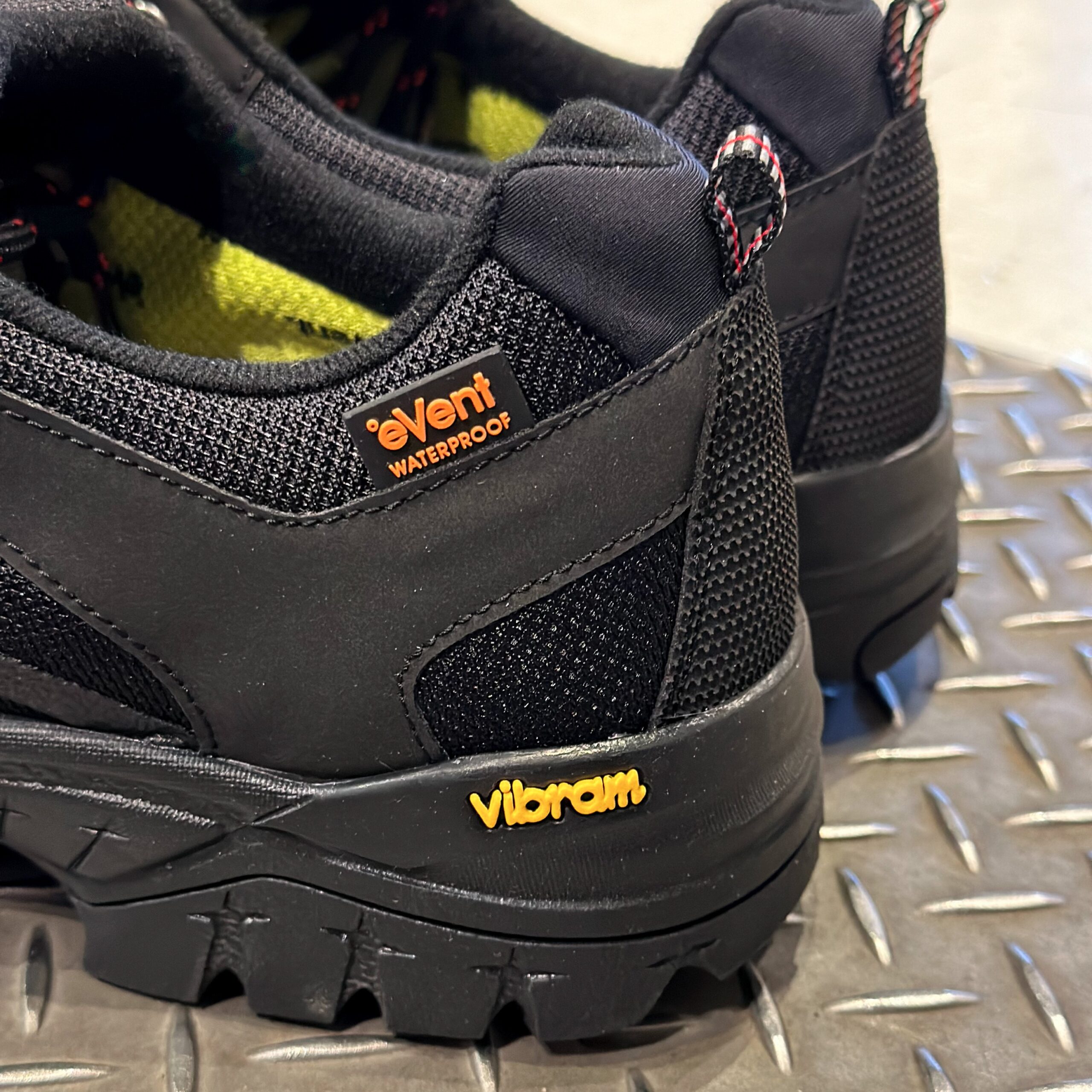 【REPRODUCTION OF FOUND】-RUSSIAN MILITARY TRAINER- | CIENTO BLOG