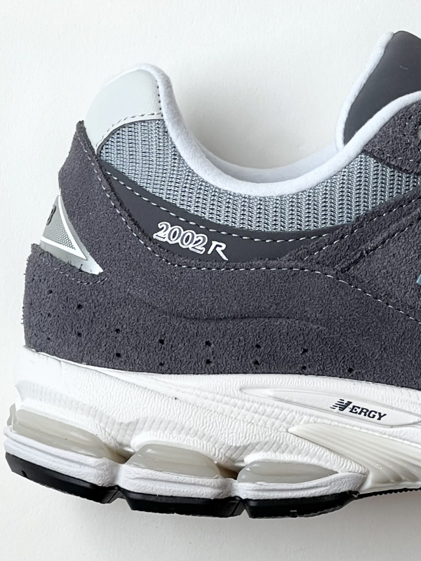 【New Balance】“2002R FB” | CIENTO BLOG
