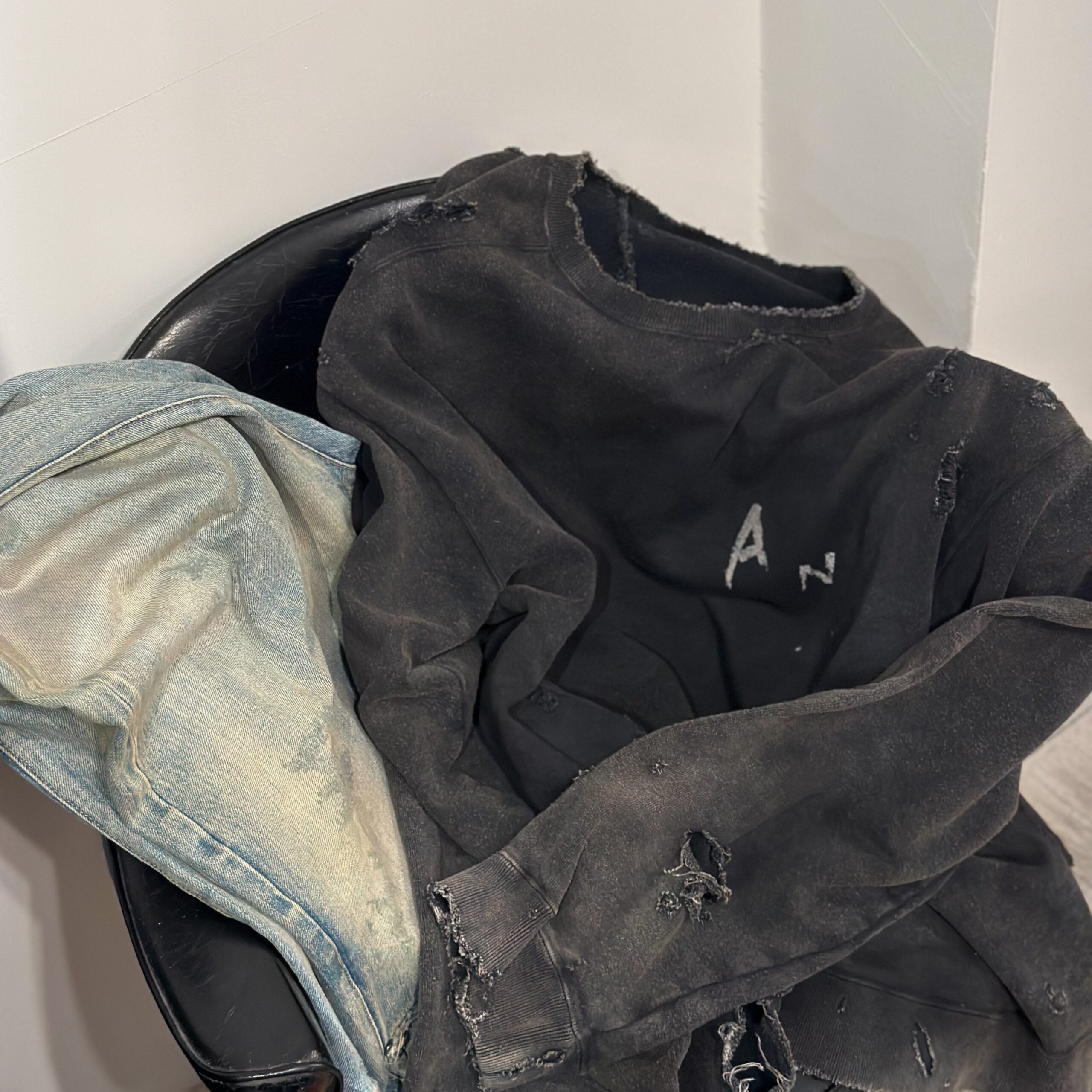 【ANCELLM】”CRASH UNEVEN OVER SWEAT SHIRT” | CIENTO BLOG